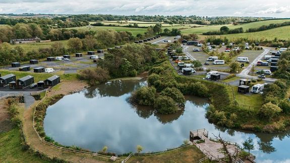Moody Meadows | Extra Large Lake View Hot Tub Pitch